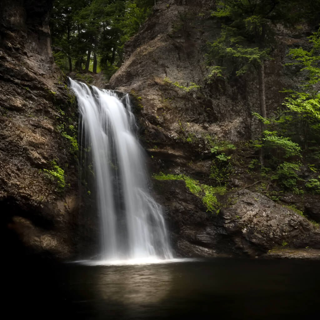 Asymmetrical Balance Photography