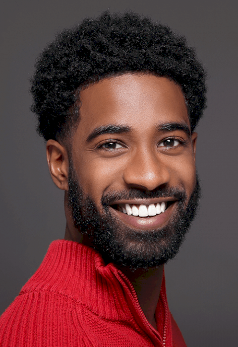 Business Headshot Poses: How to Pose Professionally