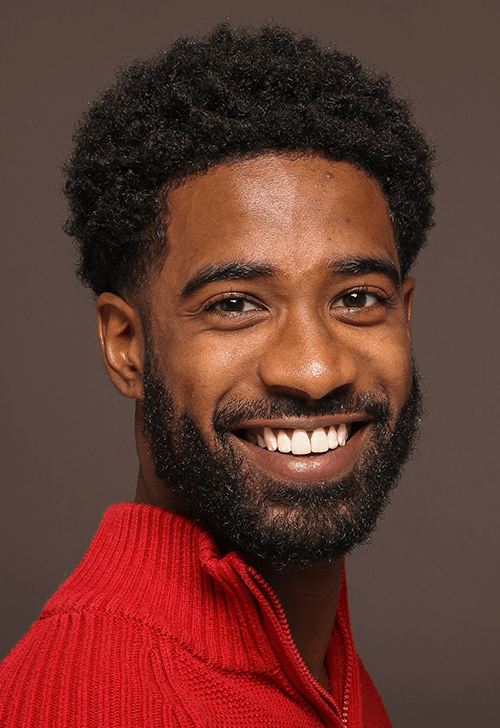 Business Headshot Poses: How to Pose Professionally