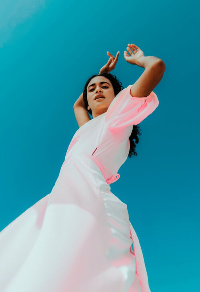 Foreshortening In Photography [Tips, Ideas & Examples]