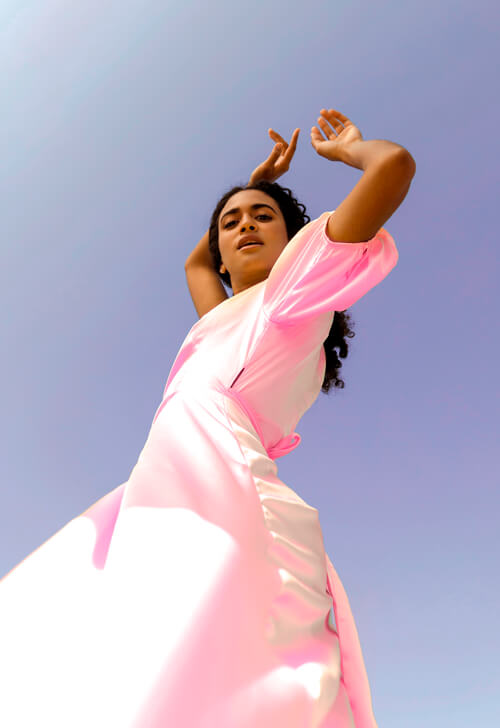 Foreshortening In Photography [Tips, Ideas & Examples]