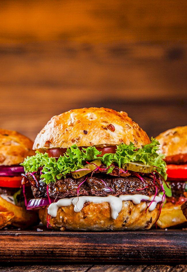 17 Mouthwatering Burger Photo Ideas of 2026