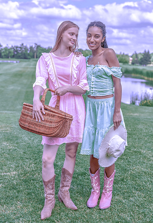 21 Western Photoshoot Ideas for Epic Wild West Vibes