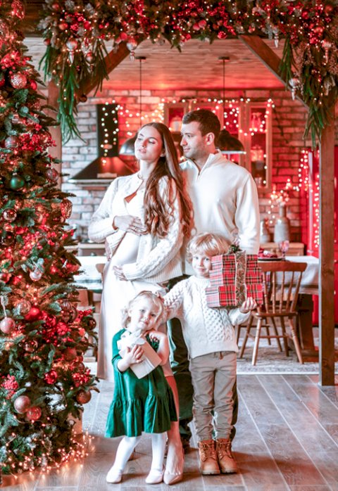 23 Christmas Photo Booth Ideas for Winter Holidays