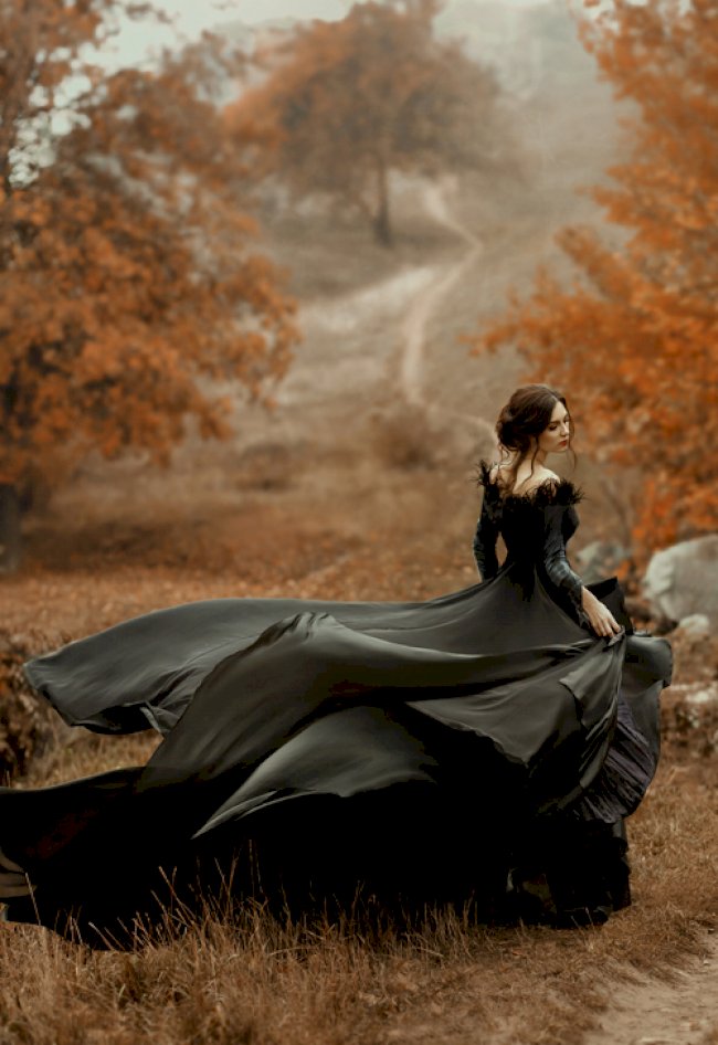 19 Halloween Photo Booth Ideas to Spook Up Your Party