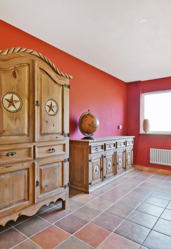 Attractive Staged Homes: Before and After Photos from Fixthephoto