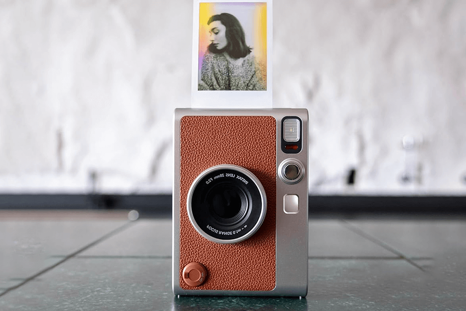 Best Instant Cameras for 2024 — FixThePhoto`s Editors Choice