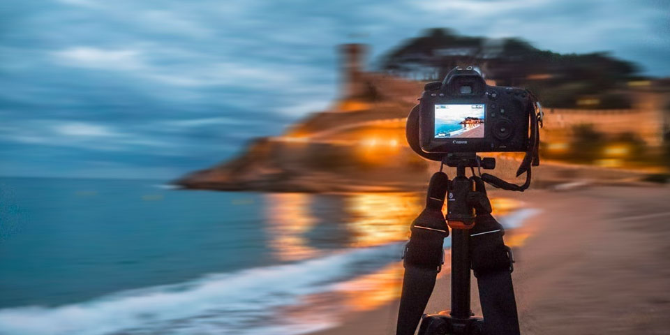 What Is a Tripod: Definition & Cases of Usage Explained